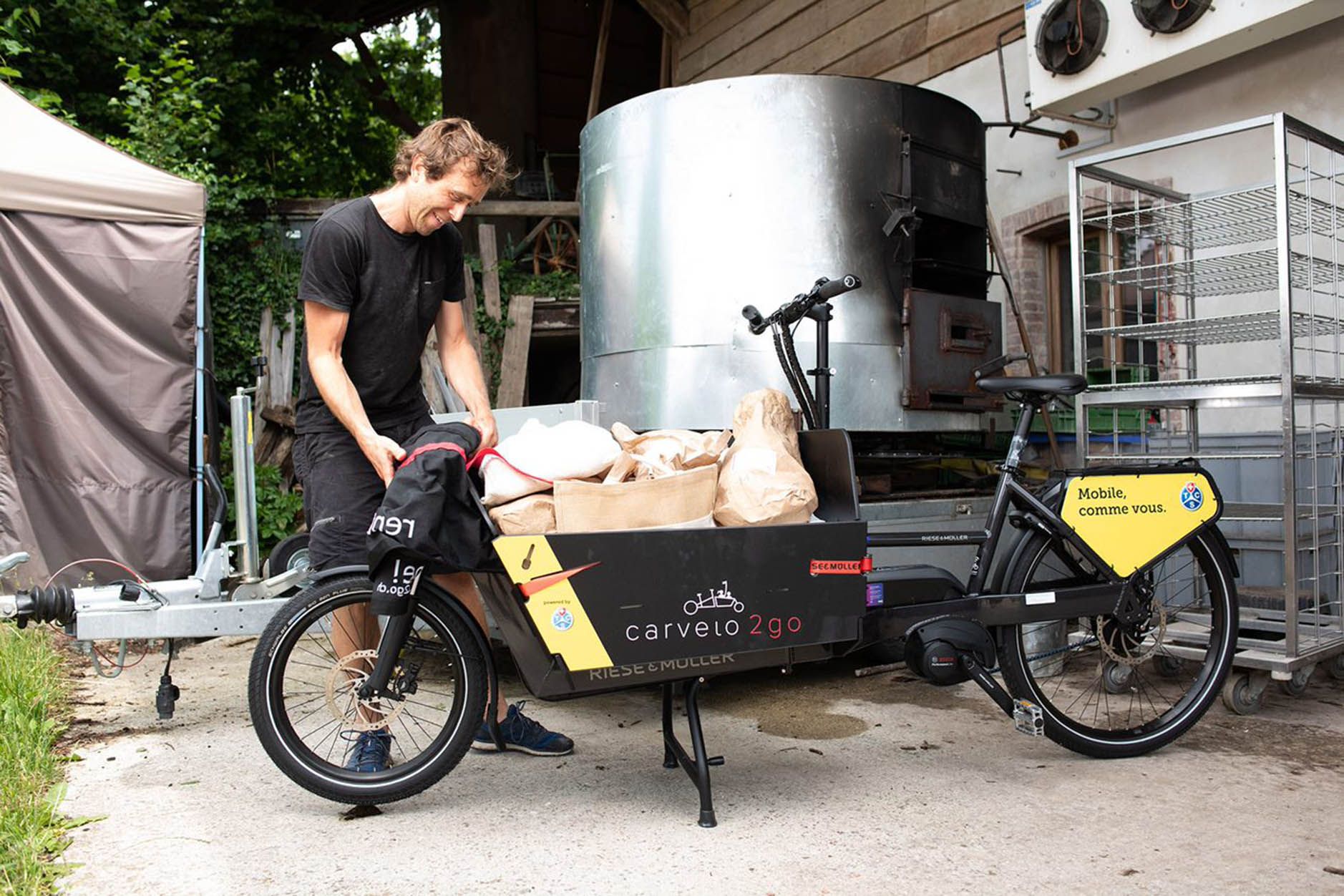 The world’s first sharing platform for e-cargo bikes | Migros Commitment