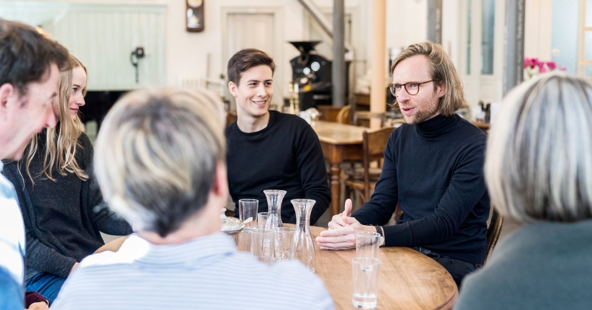 Storytelling café network | Migros Commitment